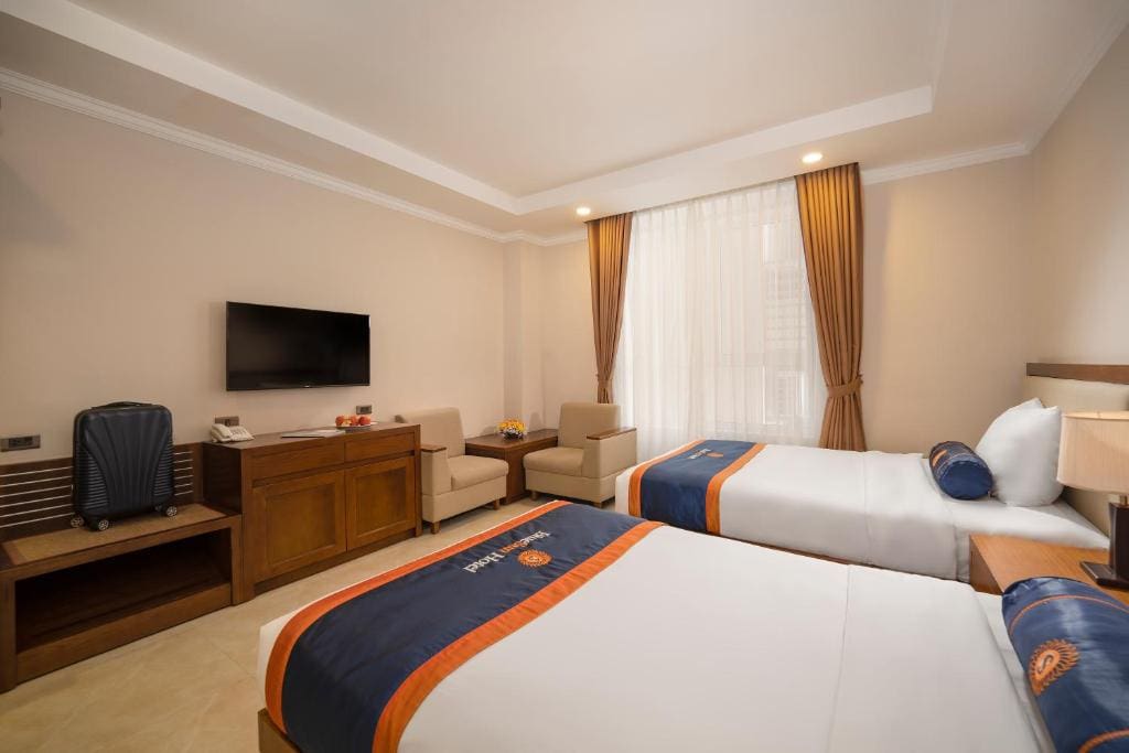 DELUXE TRIPLE ROOM- BlueSun Danang Beach Hotel